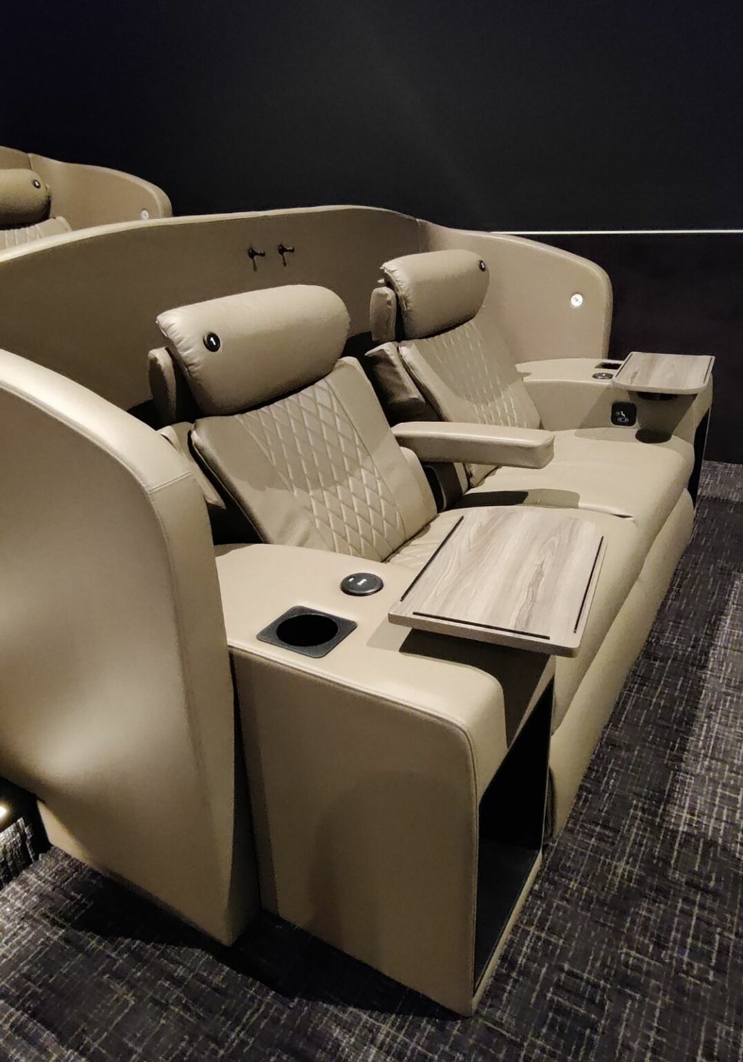 Premium für alle: Das Cineplexx Westfield SCS ist eröffnet und ...